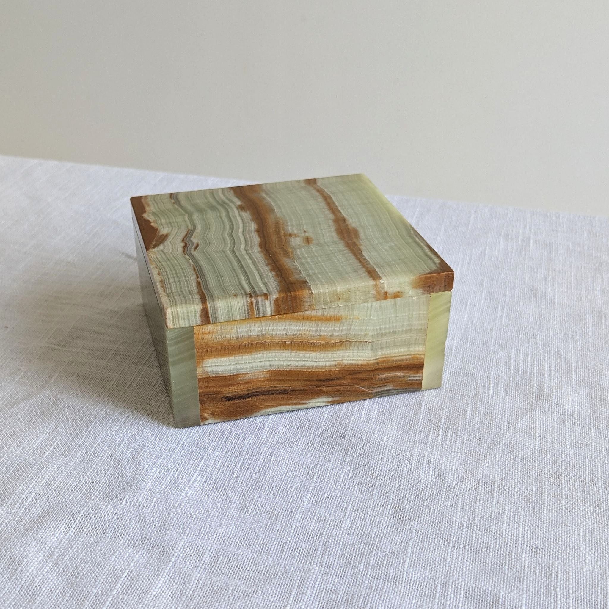 Mid Century Onyx Lidded Box, Vintage Stone Box – Tiger & Iris